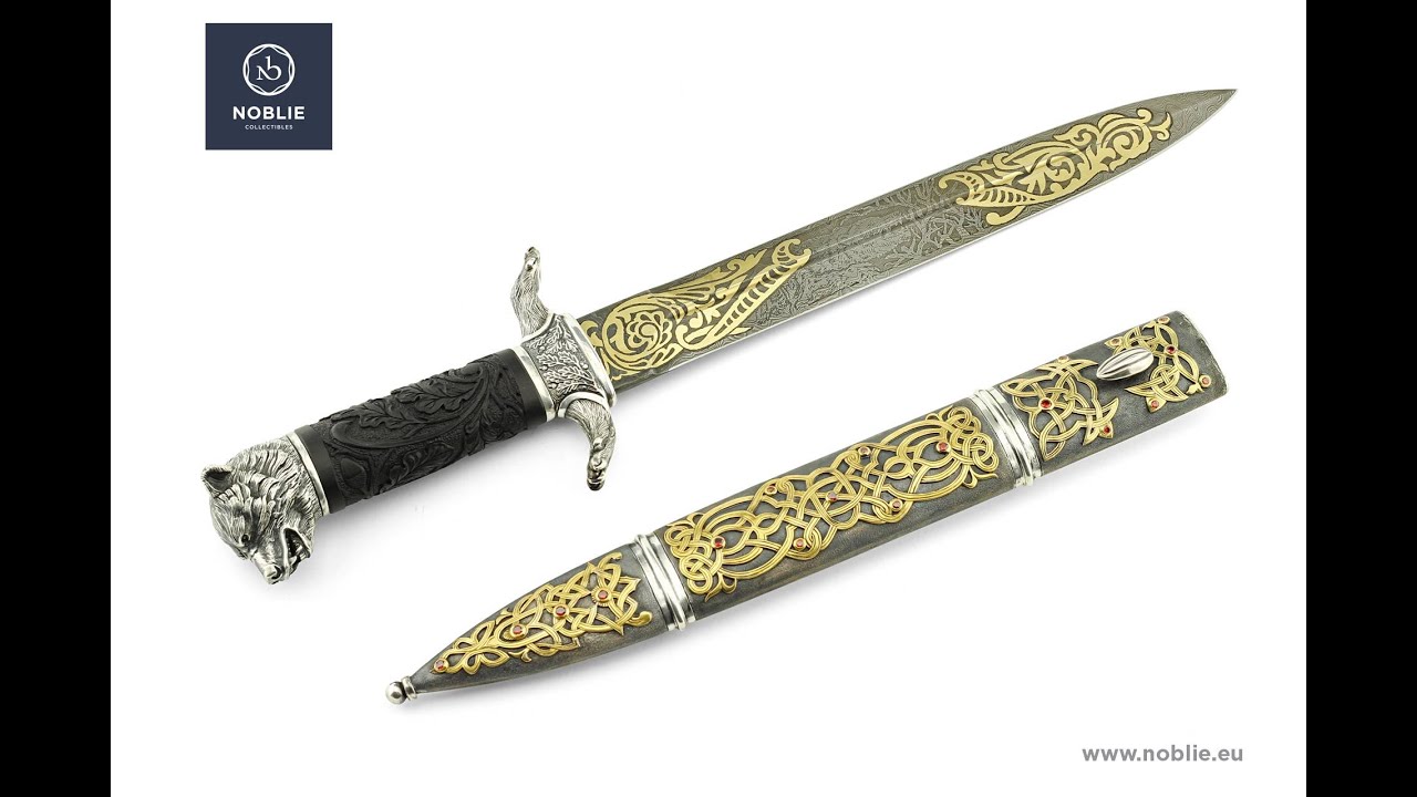 custom art daggers