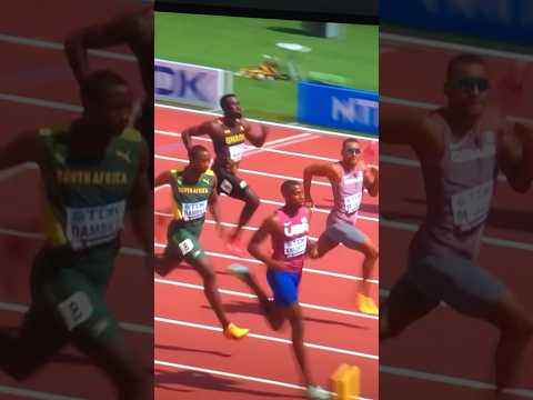 Erriyon Knighton wins easy 200m Heat at Worlds 🇺🇸