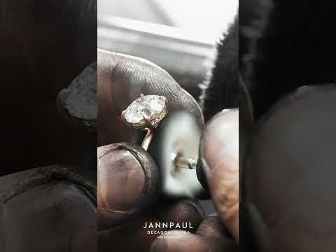 Unveiling the most lavish and exquisite 5.4carats Decagon Diamond Engagement Ring