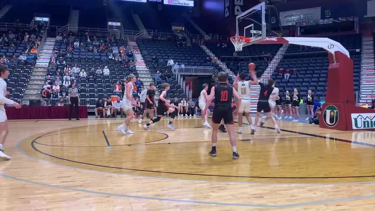 Eli Patterson scores inside for Buffalo in its game against Worland.