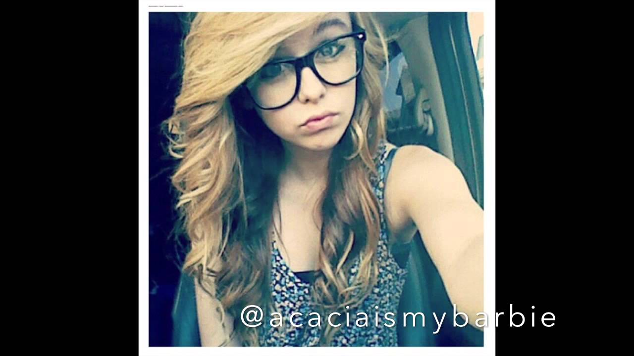 Acacia Brinley Rare Pictures 8