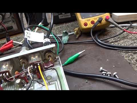 Input SWR tuning on a Palomar TX-100 2 pill amp.