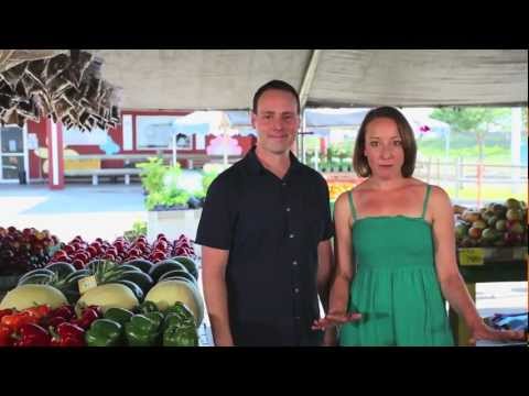 What it's like to shop at the Red Barn Flea Market & Plaza