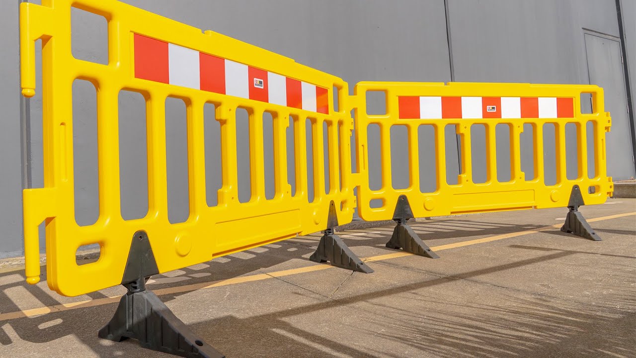 Plastic Fence Crowd Control Barrier | Built for Events, Construction & Public Safety