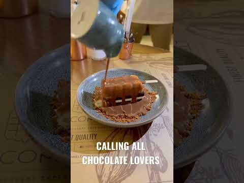 Chocomelt in Dubai Mall! #dubaimall #chocomelt #dubaidesserts #dubaifood