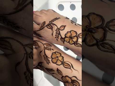 Feet henna ❤️❤️❤️#henna #hennamagic #trending #mehndi #hennaart #mehendi #hennadesigns #shorts