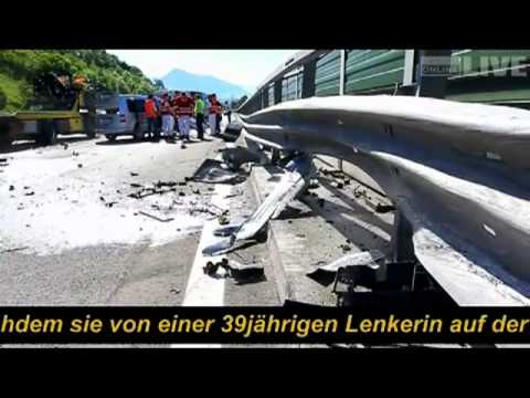 Verkehrsunfall auf der A14 - Auto gegen Leitplanke geprallt