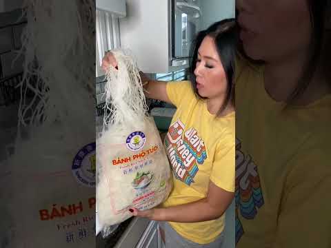 I made my kids cook chicken pho for dinner | MyHealthyDish