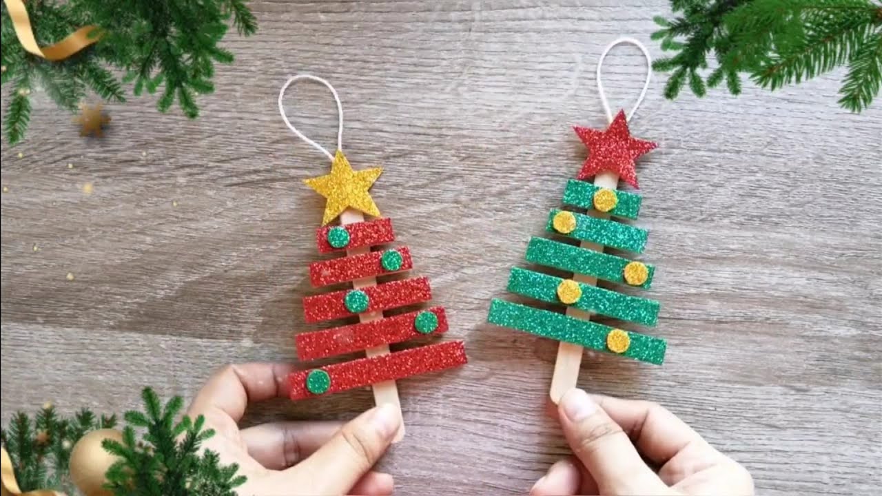 DIY Christmas tree Ornament - Christmas ornament using popsicle sticks and glitter foam