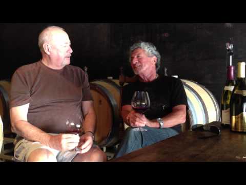 WINDWARD VINEYARD.MOV