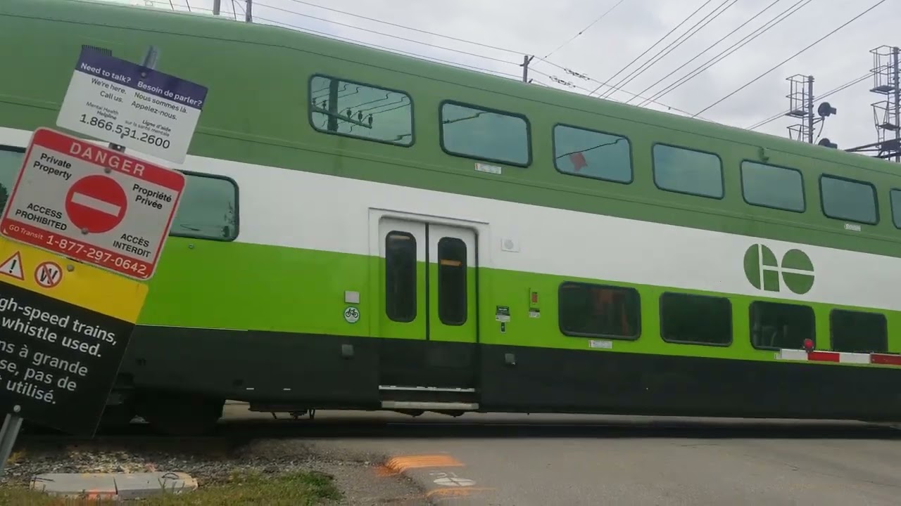 CN L554 EMD GP9RM 4131 & GP38-2W 4798 are heading Westbound to Aldershot Yard