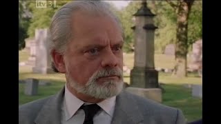 March in Windy City  starring David Jason