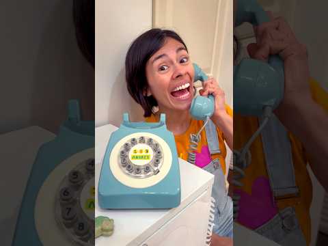 Christina counts with her phone ☎️ #123andres #kindergarten #preschool #childrensmusic #matemática