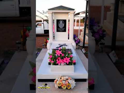 HERMOSA LÁPIDA de GRANITO PULIDO ✝️🌹 TUMBAS BONITAS 🙏
