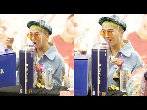 [K-POP idols] reaction to their fans gifts!!
