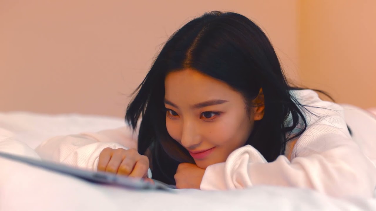 Fromis 9 - Saerom [Live Wallpaper]