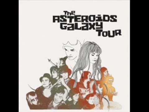 The Asteroids Galaxy Tour - Around The Bend ( ipod touch advert)