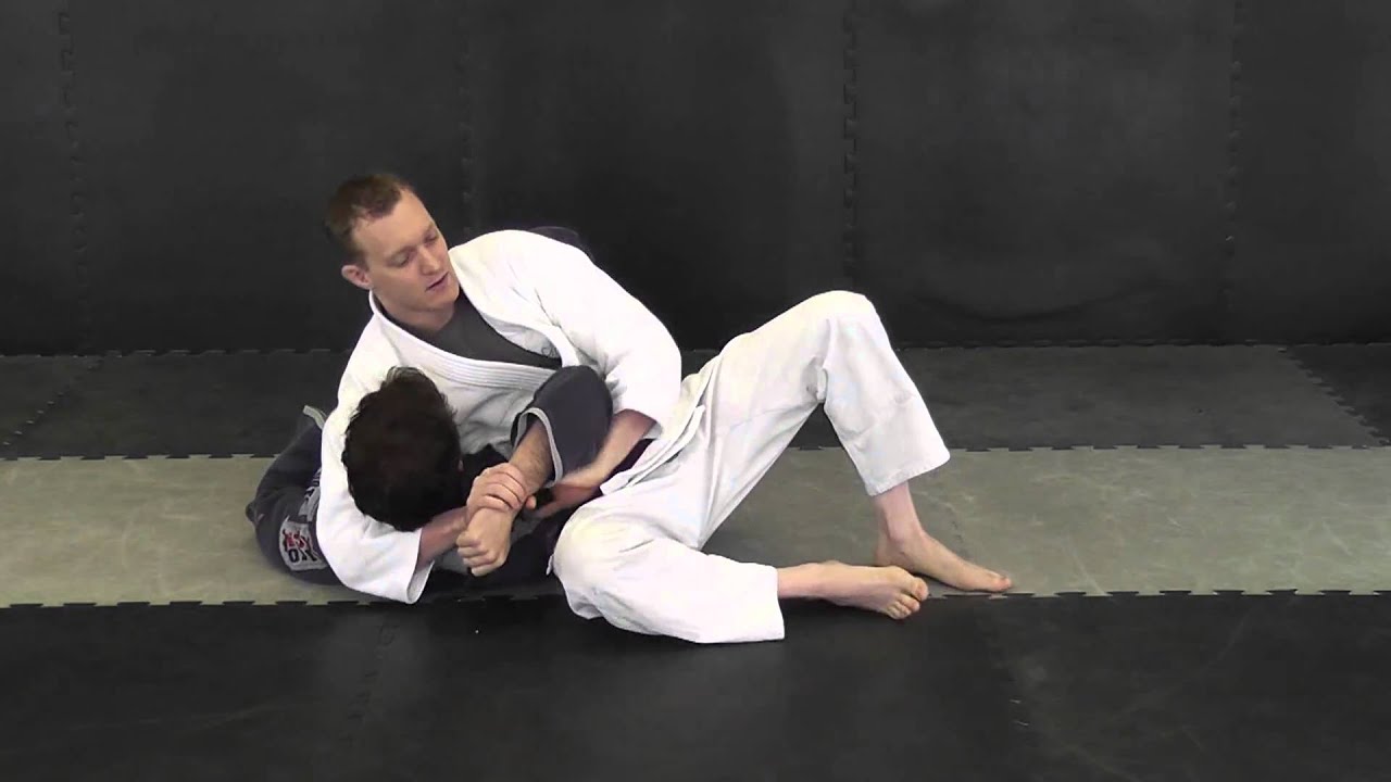 Anaconda Vice (Attack from Scarf Position)