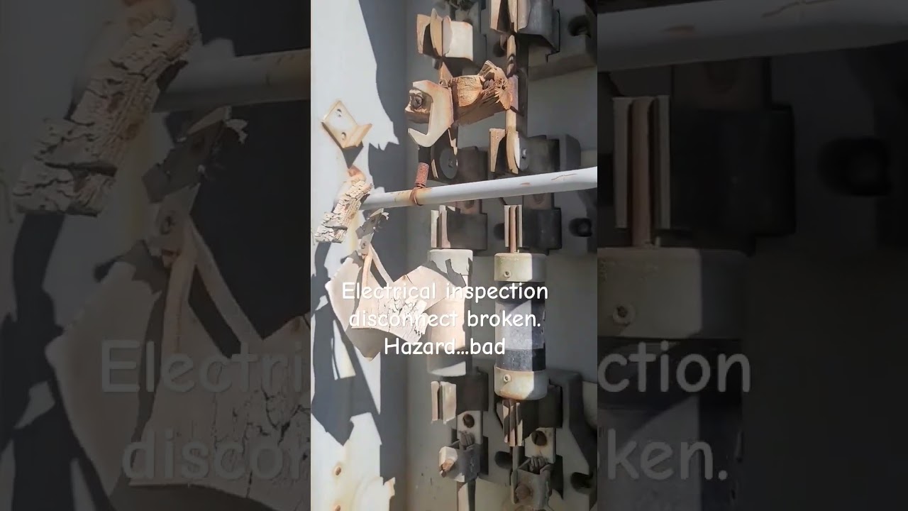 Fuse disconnect is broken. The power cannot be turned off. Hazard. #construction #