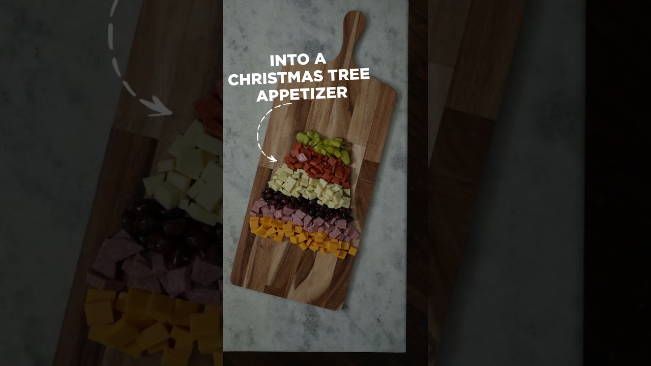 Christmas Tree Charcuterie Board Appetizer 🎄 #howto #food #christmas #holiday