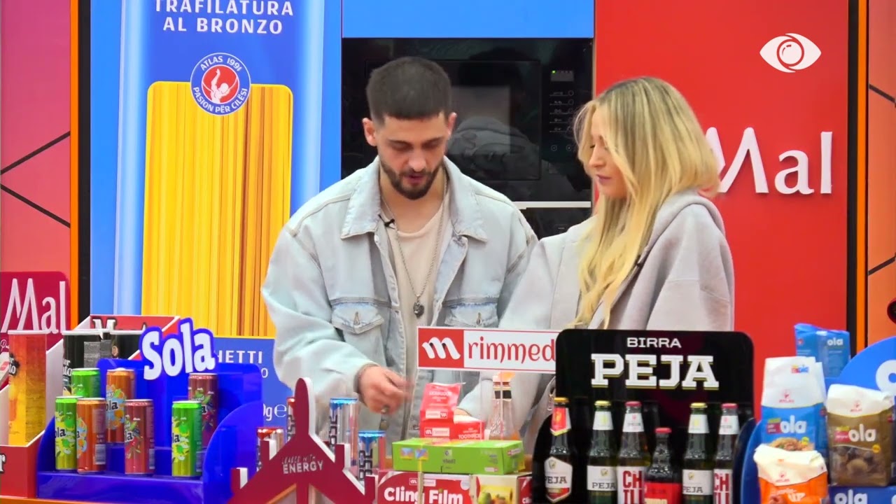 Brikena ‘thumbon’ Mirin, nis t’i këndojë banorit: Xhelozia, të ka kapur ...