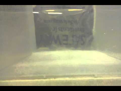 NaOH dissipating in H2O