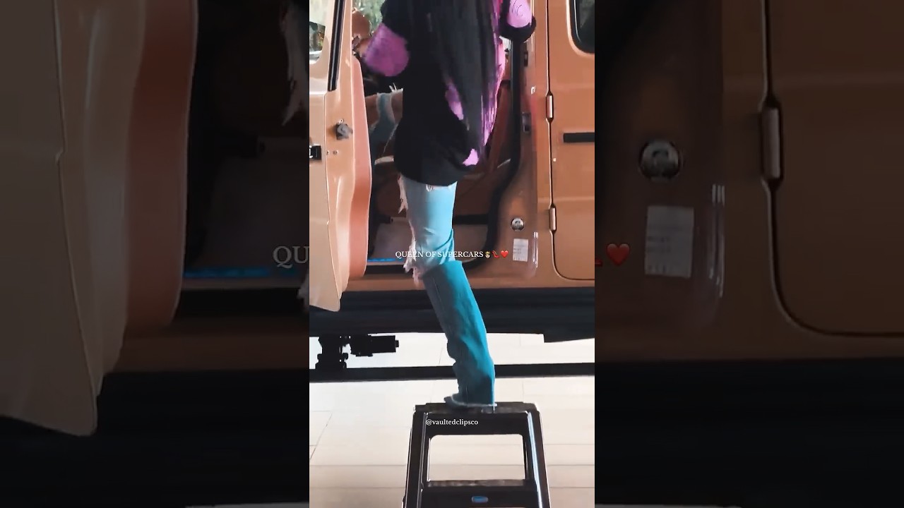 IS THIS HOW SHE ENTERS HER CAR???? 😂  #DubaiCars #Luxury