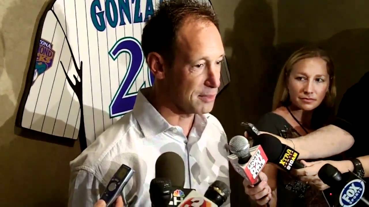 Luis Gonzalez' #20 retired by the Arizona Diamondbacks