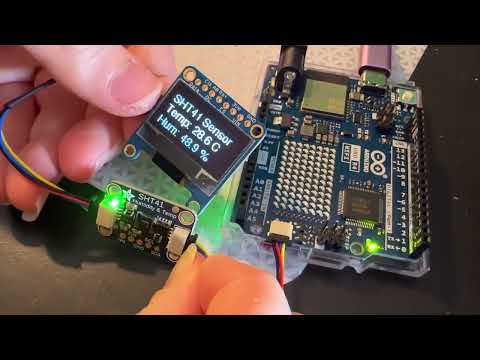 Yes! Stemma QT boards work with the Arduino UNO R4! 🎉🔌🛠️📡💡🌐