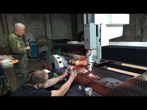 [LXSHOW Laser] Russia stationed in Tver customer 6020DHT machine on-site service