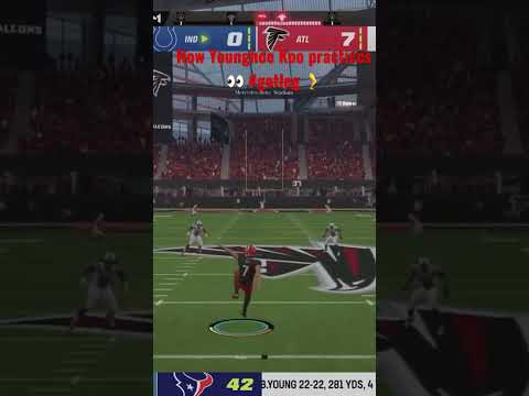 Younghoe Koo field goal practice on the kick off 👀🦵