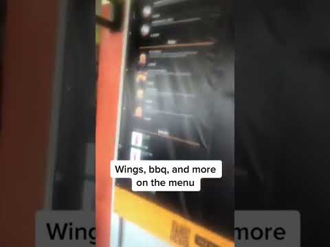 Juicy Lucy Burger Review. El Gringo Smokehouse Cancun. Where Can I Get A Good Burger In Cancun?