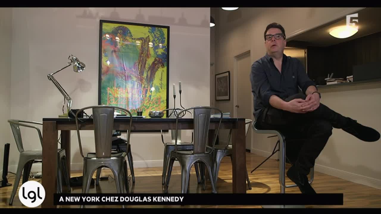 Découvrez Douglas Kennedy en replay : l'invité exceptionnel de C dans l ...