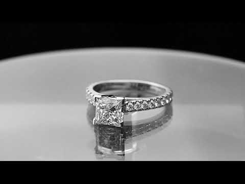 Engagement Ring - 360 degree video