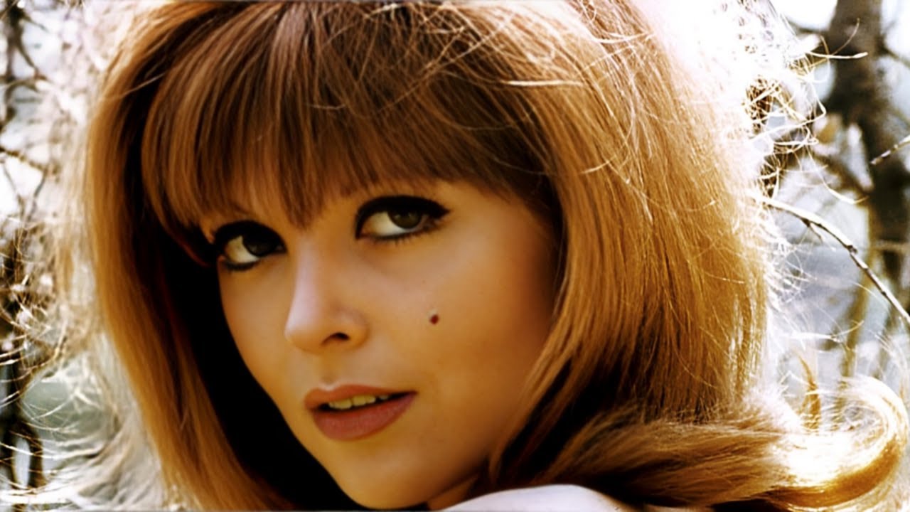 Tina Louise In G-Strlng Photos Leave Little To Imagination..Take a look