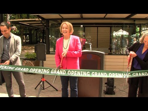 Mayor Durkan opens Occidental Square Timber Pavilion