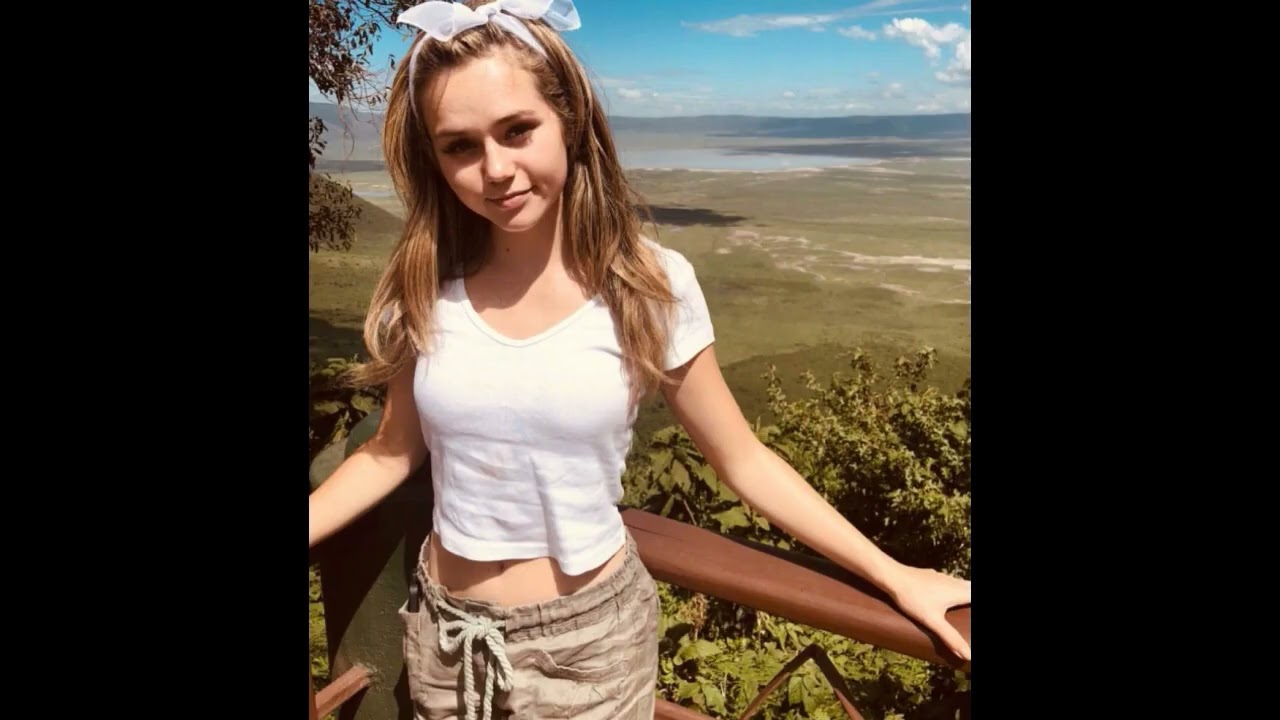 Brec Bassinger (compilado de imágenes)
