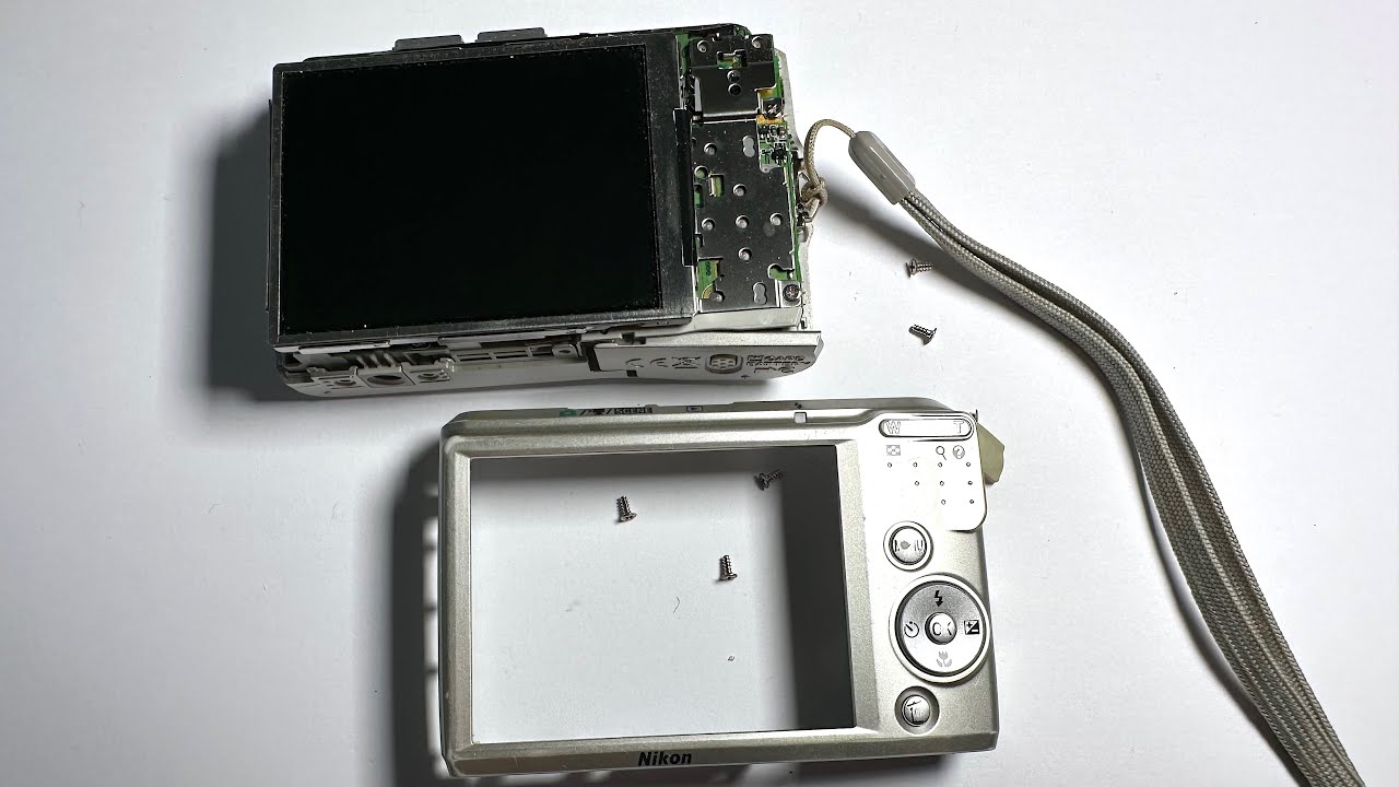 Nikon CoolPix L18 Digital Camera LCD cover disassembly