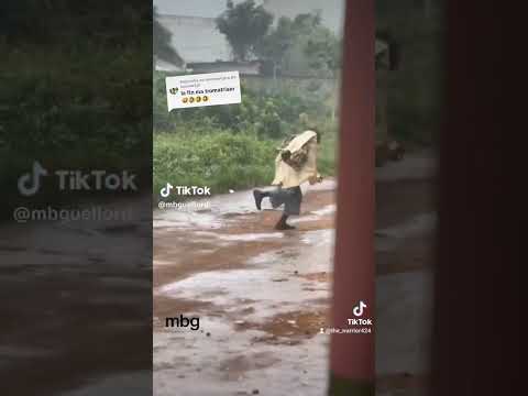 je veut rire Dans l'eau 😂😂😂😂 #foryou #comedy #viral #funny