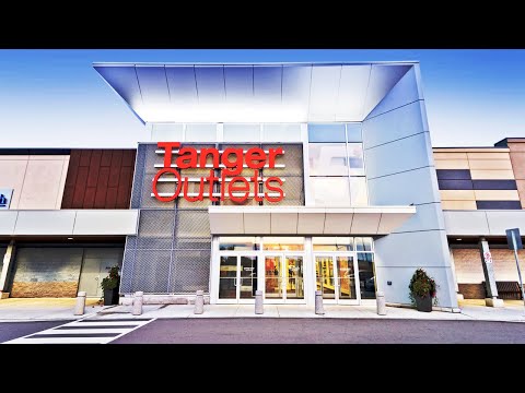 Walking Tour at Tanger Outlet Mall at Innisfil,Ontario. 4K #tangeroutlet