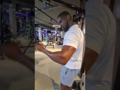 Regis Loo with sintiboliber Tshirt at blue maxx health club curacao