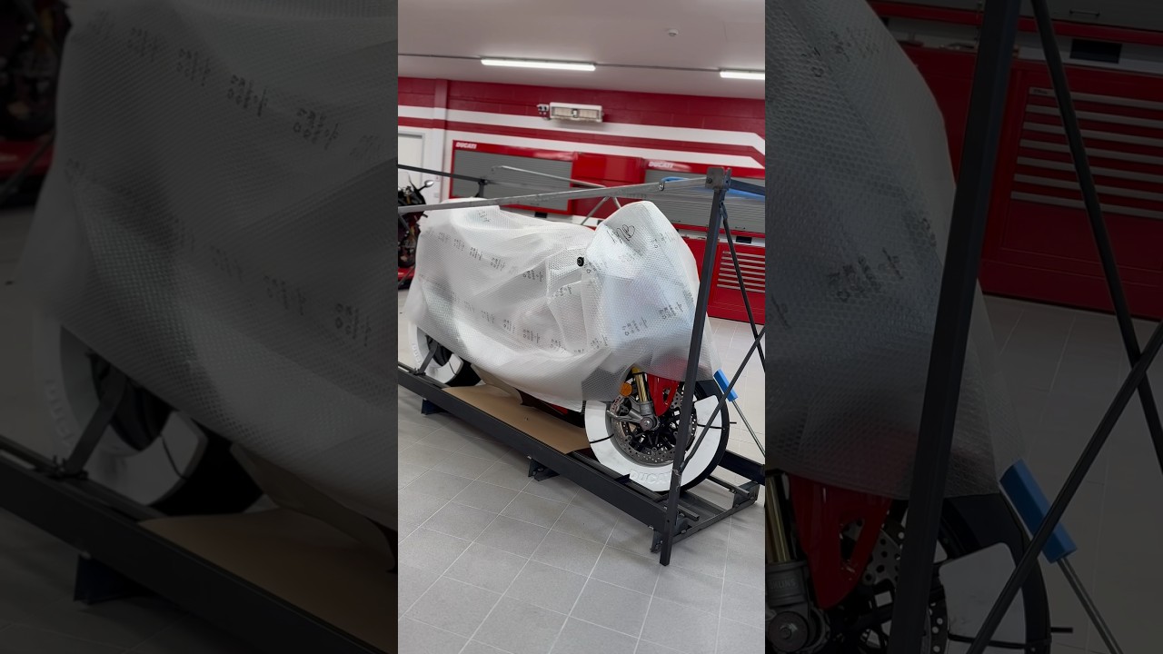 Ducati Panigale V4 Sp2 30 anniversario 916 Unboxing #ducati #panigale #superbike