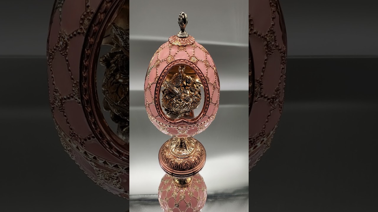 Wallace vintage musical egg