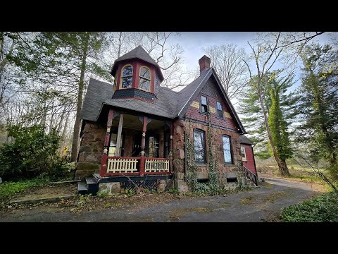Architect's ABANDONED Home is a Vintage Time Capsule
