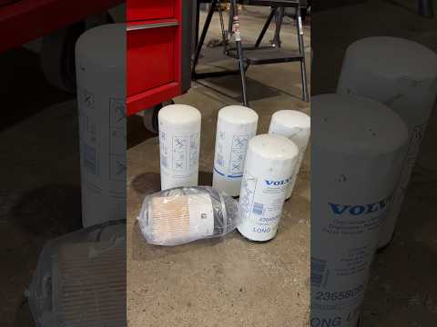 PM service on Volvo VNL #truck #trucks #repair #car #cars #how #howto #fix #fixed #mechanic