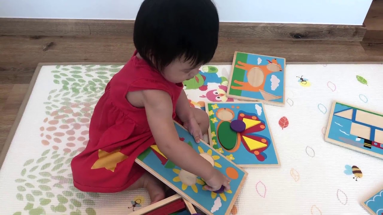 Ke Ning (14m) with Melissa & Doug Beginner Pattern Blocks (Toy Reviews)