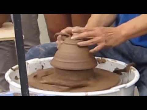 Lee Kang Hyo trimming tea bowls
