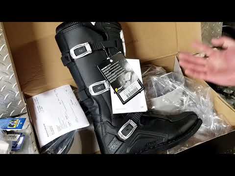 Guru Unboxing - 2018 Thor Ratchet MX Boots !