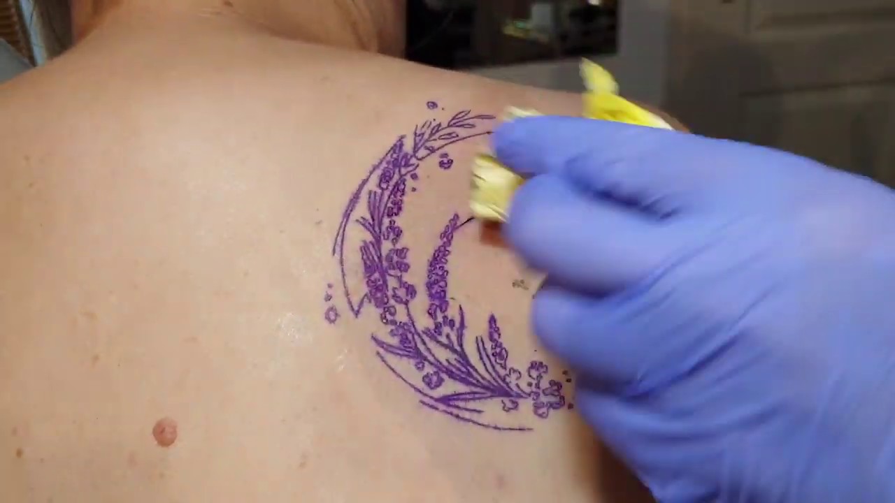 Flower and colibri tattoo timelapse :))