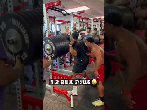 Browns RB Nick Chubb just made a 675 lb squat look EASY 😳😤.